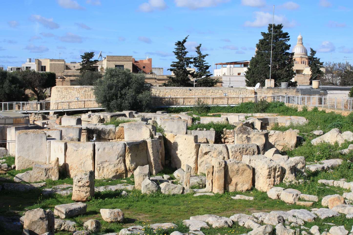 Exploring the Prehistoric Hypogeum of Malta – Jaunting Jen